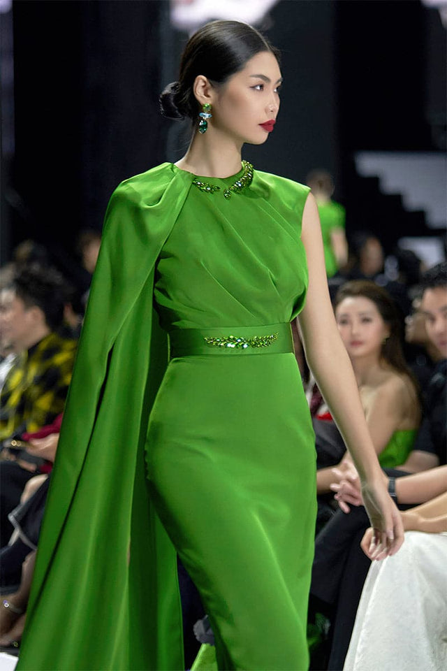 GREEN ONE-SHOULDER CAPE DRAPED SILK DRESS | CULT MIA | IHF