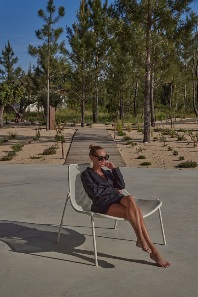 CASSIE BLACK LINEN ROLLED SHORTS | CULT MIA | Labeca