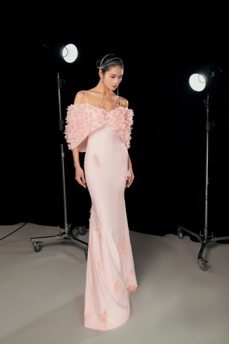 PINK FLOWER APPLIQUE ORGANZA GOWN | CULT MIA | HAPPY CLOTHING